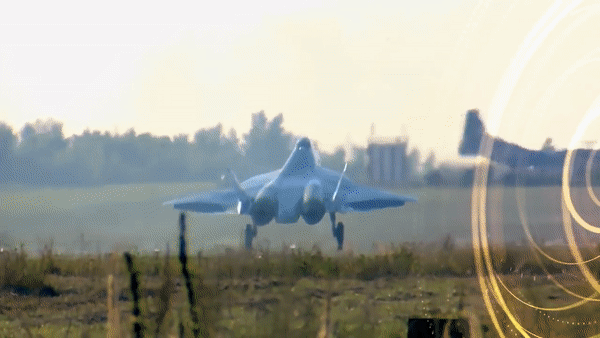 Mỹ "run" khi Su-57 hiện đại nhất của Nga trang bị siêu tên lửa tầm xa ...
