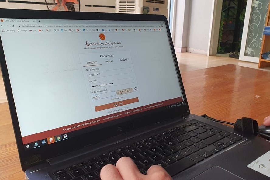 Ngành tòa án thí điểm nộp tạm ứng án phí, lệ phí trực tuyến